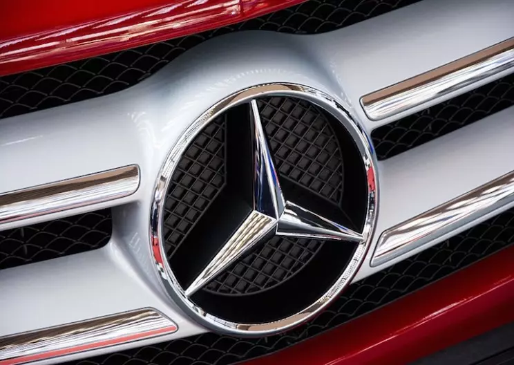 Mercedes-Benz Recalls ib lab tsheb tom qab 51 units Catch Fire