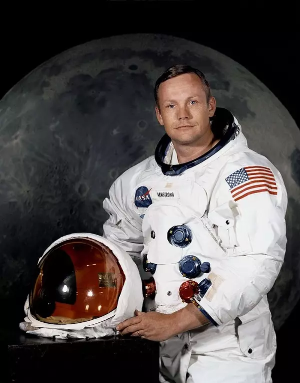 Neil Armstrong: Ay'da Yürüyen İlk İnsan