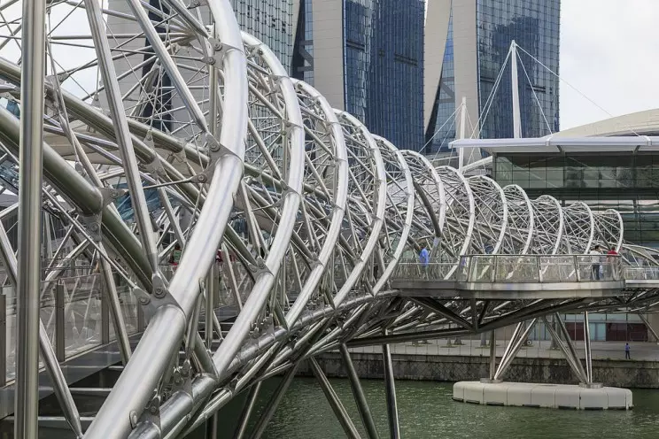 13+ pụrụ iche Neofuturistic Bridge Designs