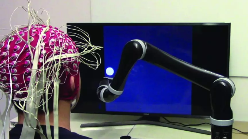 Breakthrough vidi prvo robotsko roko, ki jo nadzoruje um