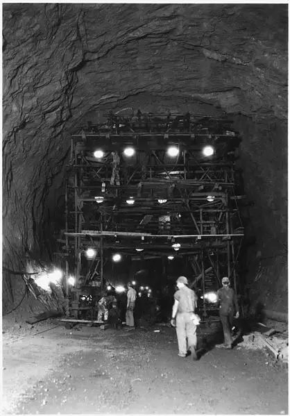 Tunnel durch den Hoover-Staudamm in Nevada