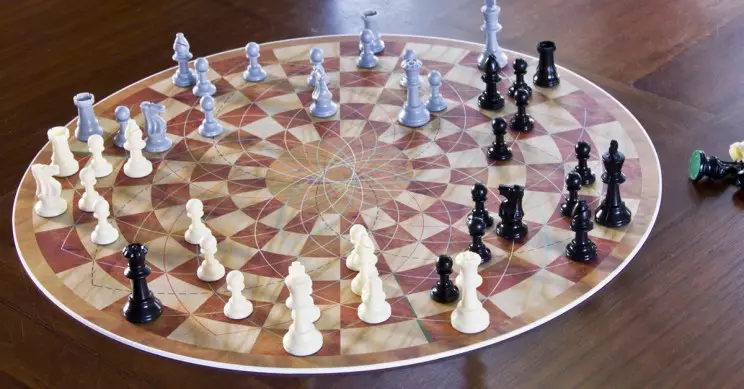 Les échecs à trois joueurs sont tout aussi difficiles que cela en a l'air