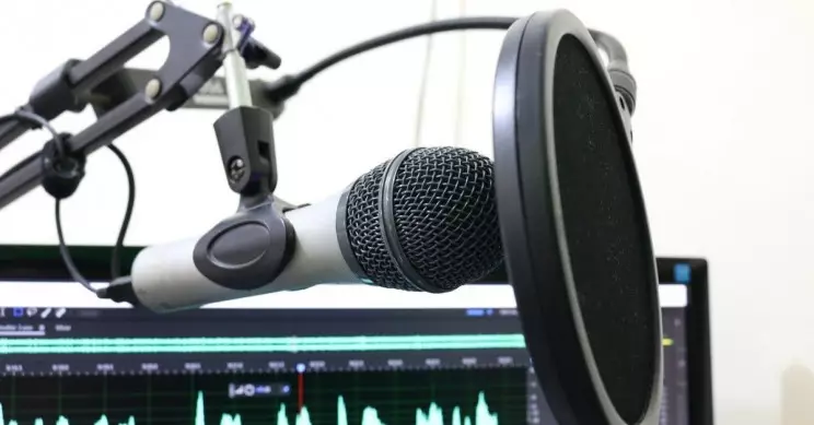 23 Tignoolajiyada ugu Fiican iyo Sayniska Podcasts