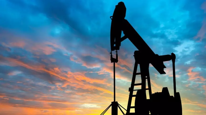 El petróleo de EE. UU. acaba de caer por debajo de $ 0, en casi un 300%, por primera vez en medio de COVID-19