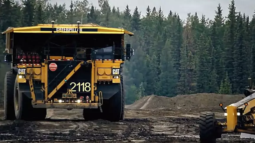 Caterpillar tikko demonstrēja autonomo mega kravas automašīnu parku nākamās paaudzes ieguvei