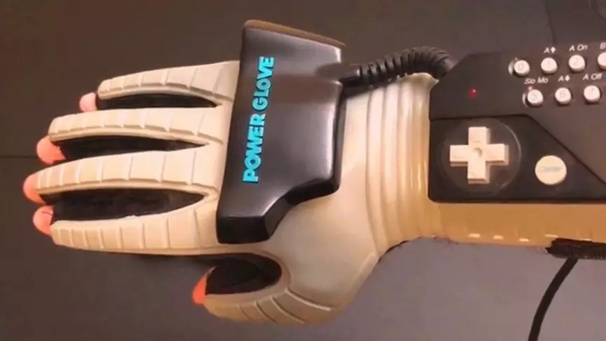 Un jucător retro strălucit readuce la viață Nintendo Power Glove cu un Switch