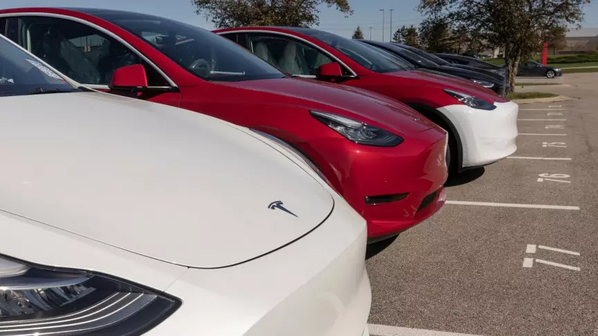 Колко струва Tesla - ценоразпис на автомобили Tesla