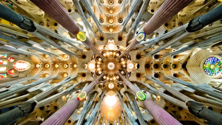 11 Hal Yang Harus Anda Ketahui Sebelum Mengunjungi La Sagrada Familia Antoni Gaudí