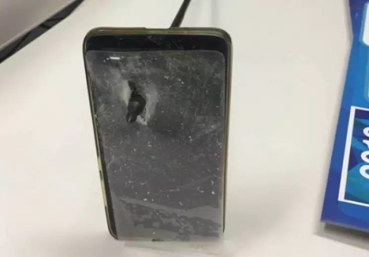 Un home australià salvat de l'atac de fletxa per iPhone