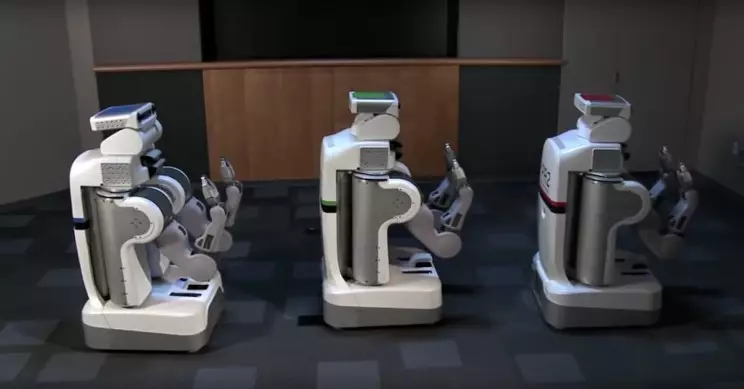 Robotics iyo AR si ay u caawiyaan kuwa qaba naafonimada mootooyinka