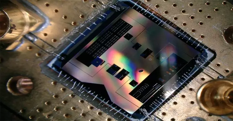 Nové kvantové rádio dokáže detekovat nejslabší kvantové signály vesmíru