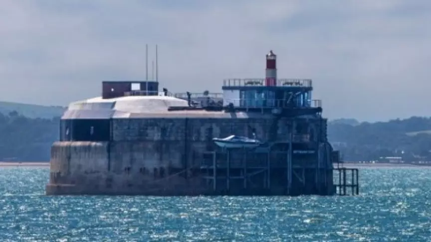 ป้อม Spitbank ใน Portsmouth กลายเป็นโรงแรมหรู